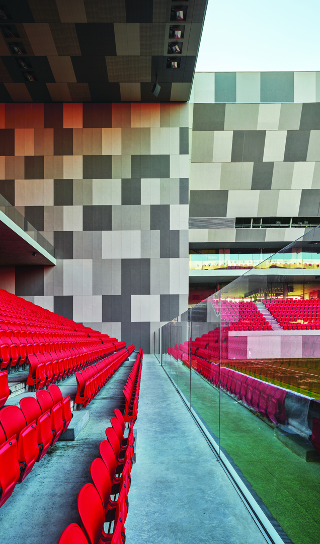 Elegance and safety in the grandstand: Ninfa Stadio glass parapets by ...